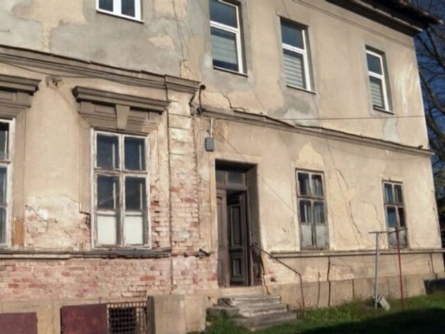 Prijedor: Stanarima dotrajale zgrade, koja je nacionalni spomenik ...